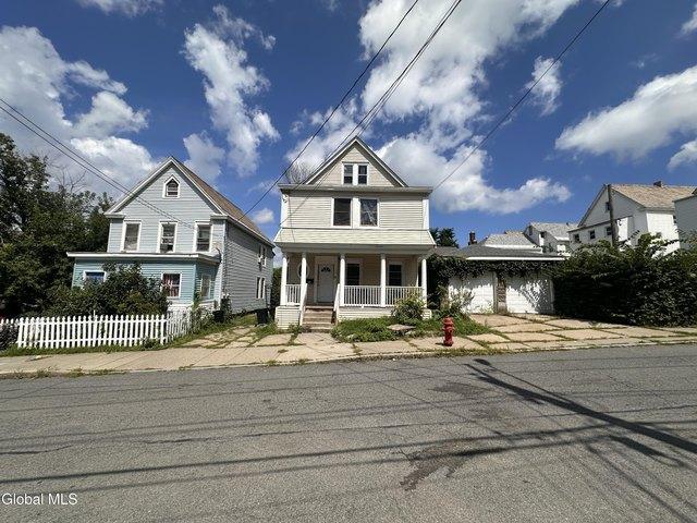 525 Lang St, Schenectady, NY 12308