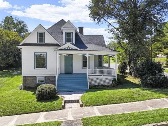 525 Madison Ave, Pulaski, VA 24301