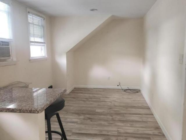 525 Maple Ave