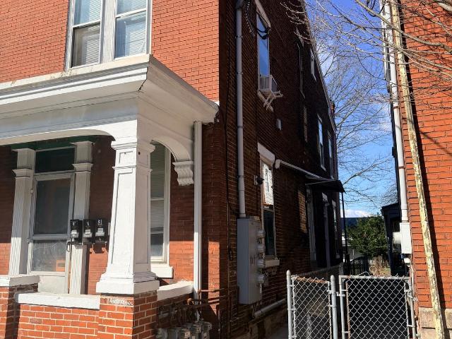 525 N 8th St, Lebanon, PA 17046 | MLS #PALN2025 | Compass