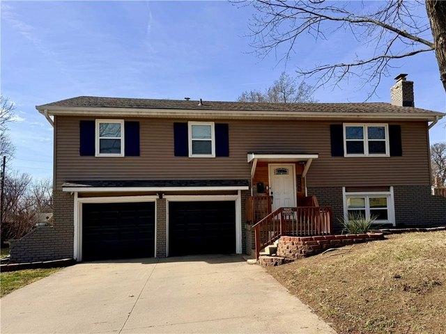 525 N Stevenson St, Olathe, KS 66061
