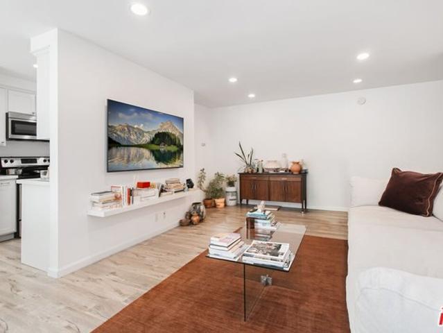 525 N Sycamore Ave Apt 301, Los Angeles, CA 90036