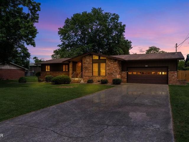 525 S Asbury Dr, Pigeon Forge, TN 37863