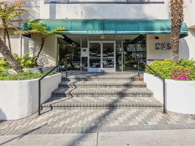 525 S Berendo St, Unit 314, Los Angeles, CA 90020 | MLS #PW25250 | Compass