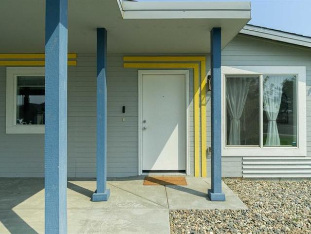 525 S Cedar Ave, Pasco, WA 99301