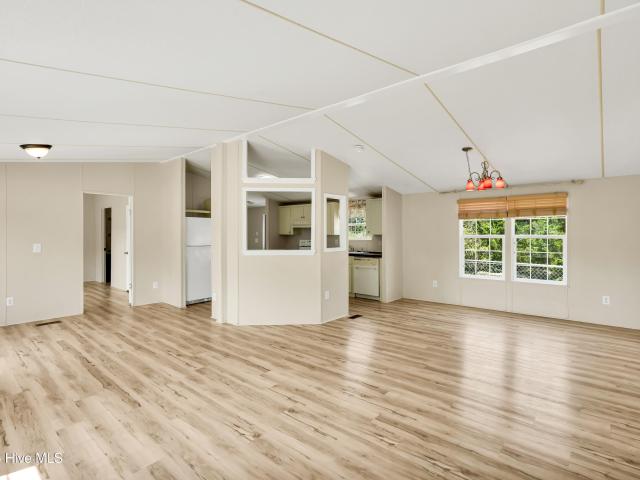 525 Soundside Drive