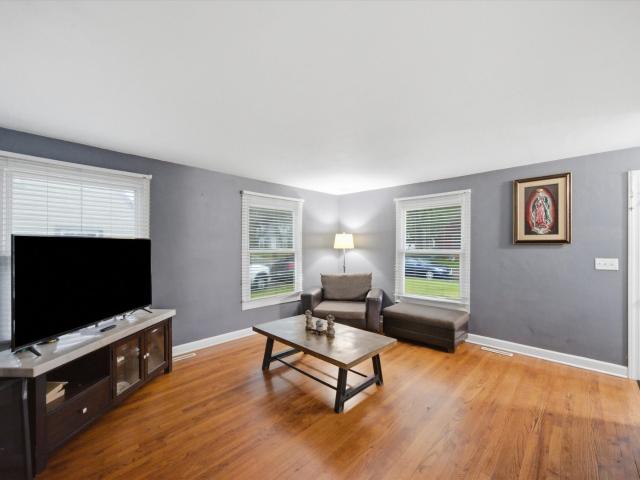 525 Sunset Drive