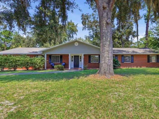 525 SW Chapel Hill St, Lake City, FL 32025