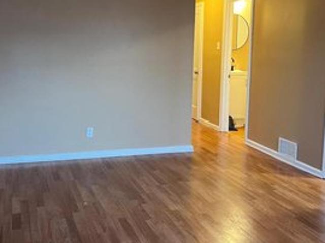 525 Page St, West Deptford, NJ 08096