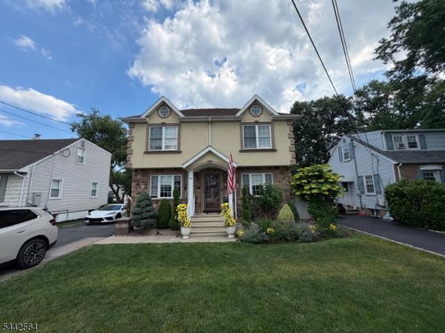 525 Quinton Ave