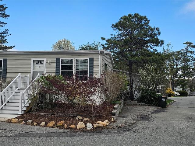 525 Riverleigh Ave, Unit B26, Riverhead, NY 11901 | MLS #982528 | Compass