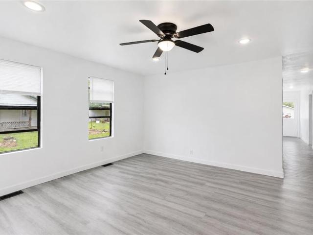 525 W Walnut Street