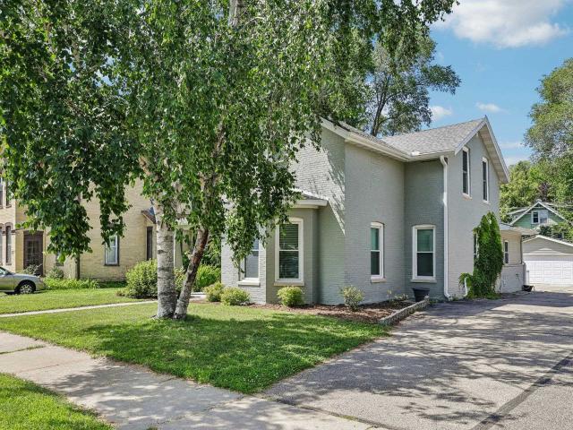 525 W Conant Street