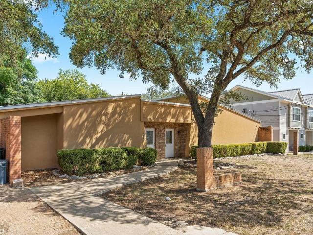 525 W Hutchison 5 Bedroom Apartment for Rent at 525 W Hutchison St, San Marcos, TX 78666 Heritage