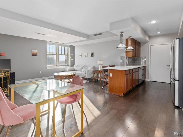 525 w lafayette boulevard # 13c