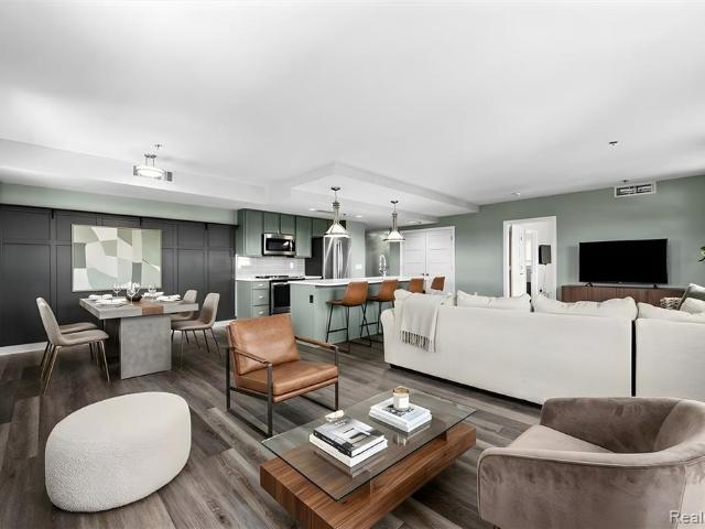 525 w lafayette boulevard # 21c