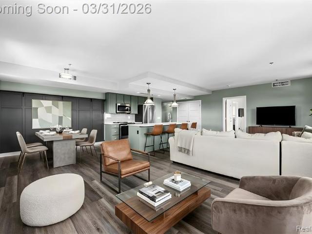 525 w lafayette boulevard # 21c