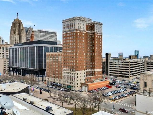 525 W Lafayette Blvd Unit 18E, Detroit, MI 48226