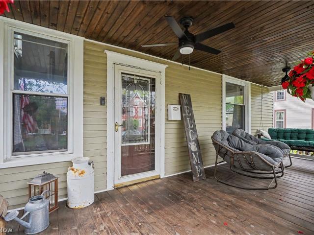 525 W Lincoln Way