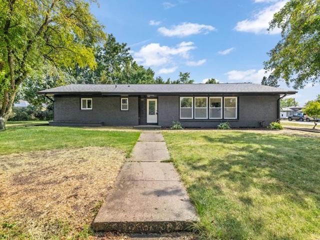 525 W Loos St, Hartford, WI 53027