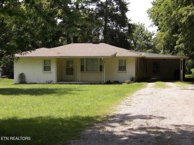 525 Woodlawn Rd, Crossville, TN 38555