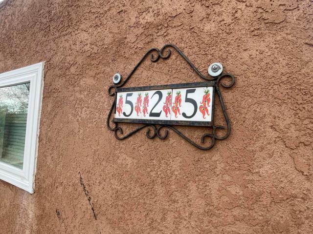 525 Valencia Drive SE