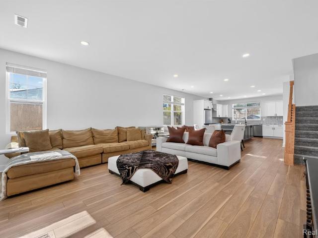 5264 Cooley Lake Road