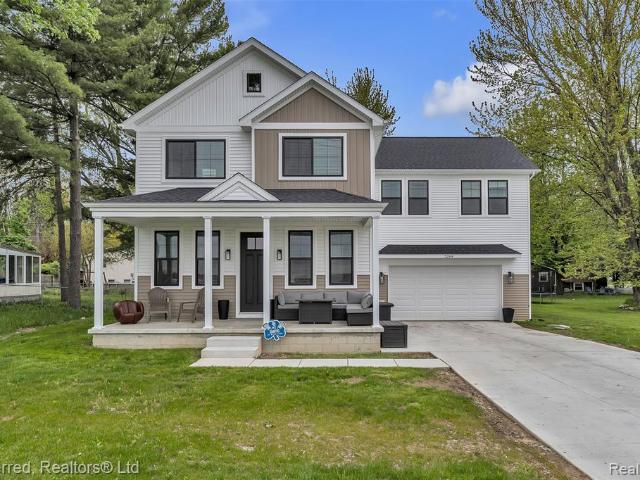 5264 Cooley Lake Road