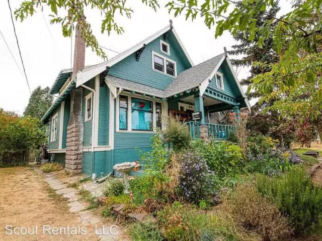 5265 NE 14th Pl Upper 5265 NE 14th Pl