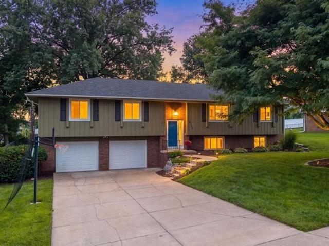 5265 Tucker St, Omaha, NE 68152