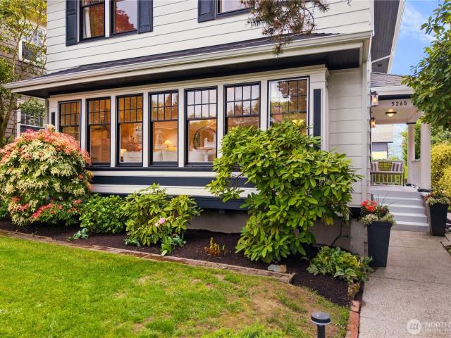 5265 16th Ave NE, Seattle, WA 98105 | MLS #2514 | Compass