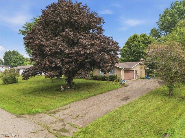 5266 Glenhaven Ave, Louisville, OH 44641