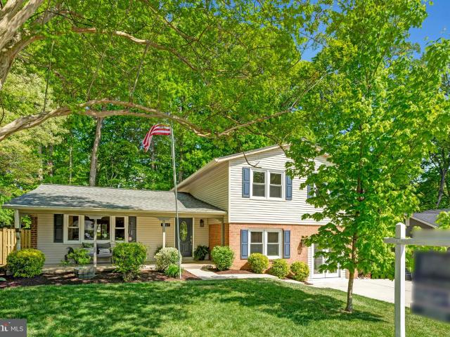 5267 Pumphrey Dr, Fairfax, VA 22032 | MLS #VAFX2305 | Compass