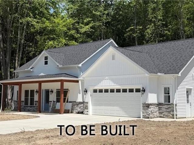5269 Century Bay Ave, Ashtabula, OH 44004