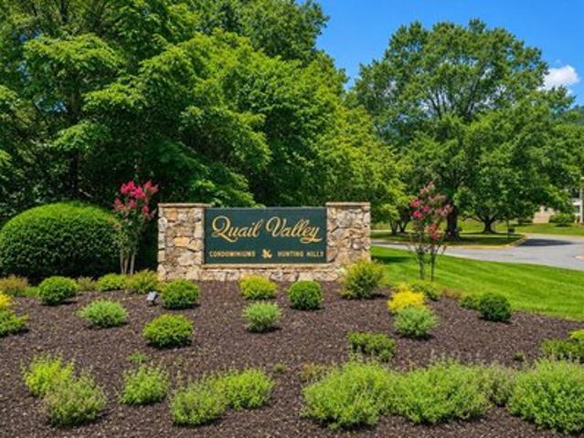 5260 Crossbow Cir Unit 17D, Roanoke, VA 24018