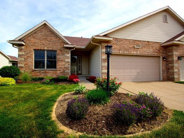 5260 Friendship Dr Unit 5260, Davenport, IA 52804