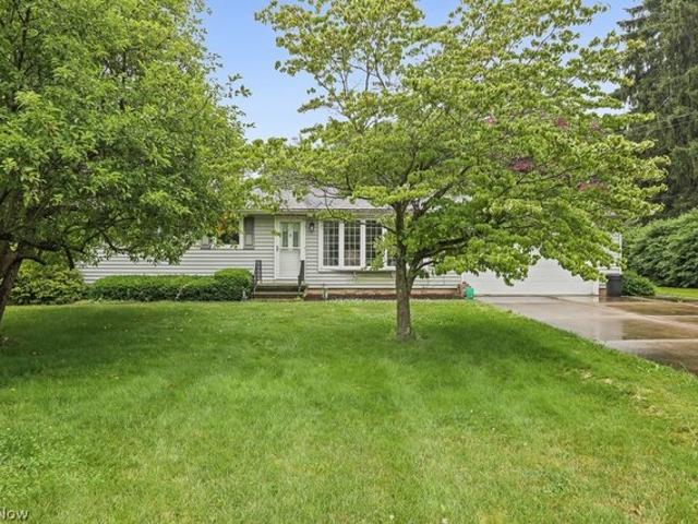 5260 Huckleberry St NW, North Canton, OH 44720