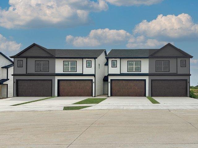 5260 Polster Pl, Bettendorf, IA 52722