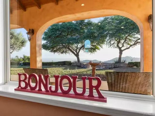 5260 San Jacinto Cir W Houses in Fallbrook, CA