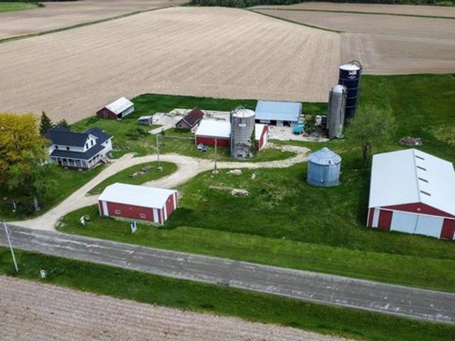 5260 Tower Line Rd, Marshall, WI 53559
