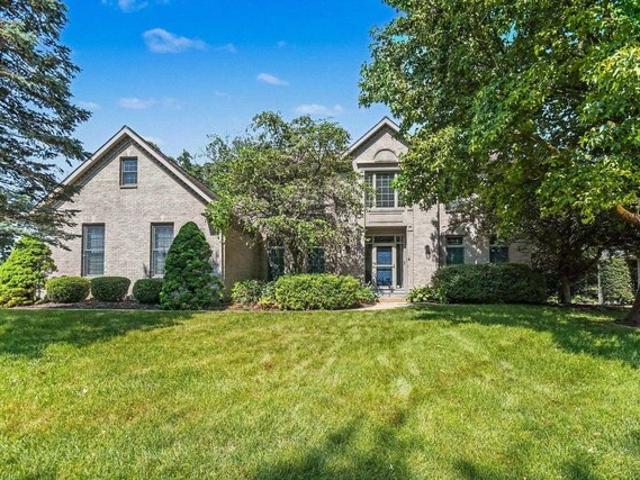 52611 Spring Valley Ln, Granger, IN 46530
