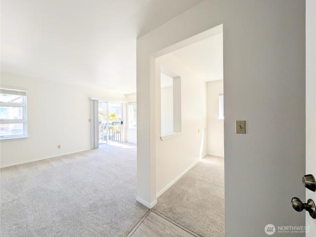 5261 Brooklyn Avenue NE # 202