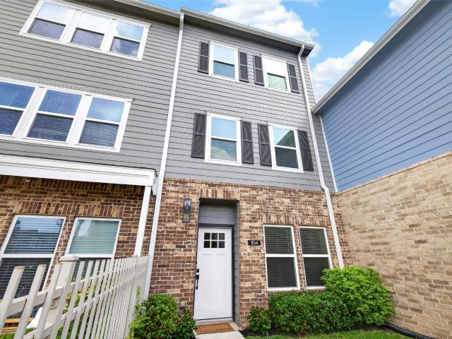 5262 Ella Boulevard 104