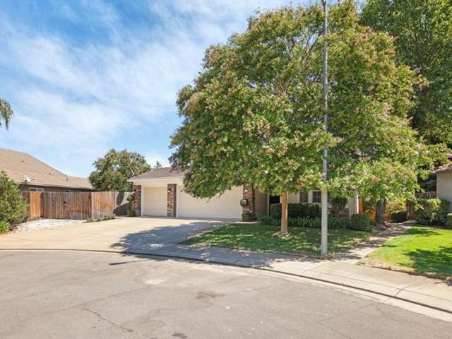 5262 Flor Ct, Linden, CA 95236