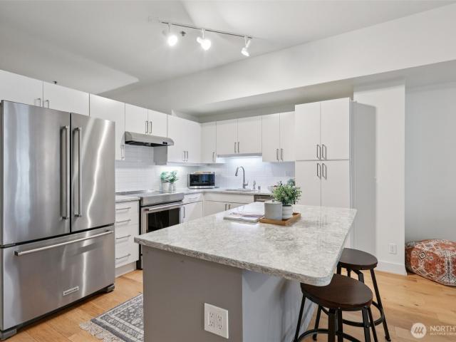 526 1st Ave S, Unit 405, Seattle, WA 98104 | MLS #2506