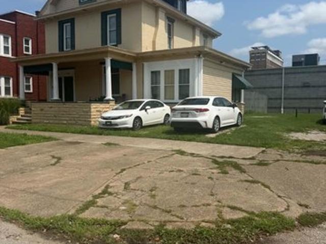 526 7th St, Huntington, WV 25701