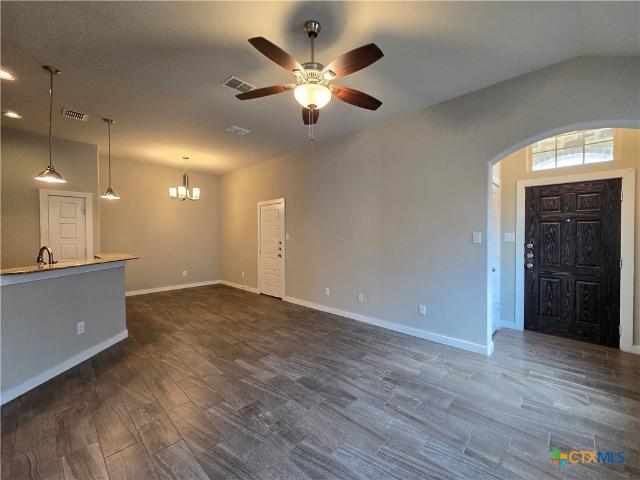 526 Creekside Forest
