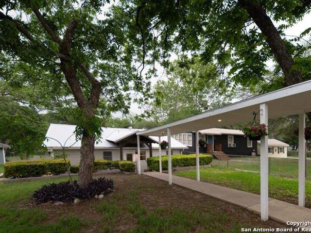 526 Cypress