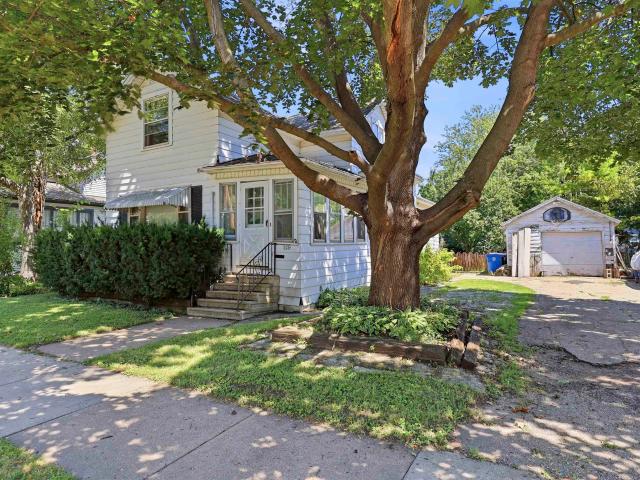 526 BOYD Street