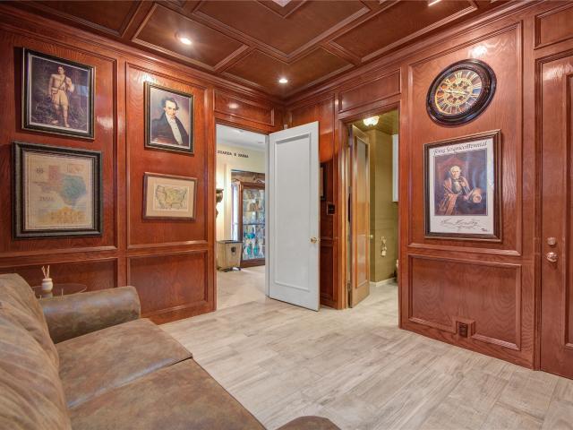 526 Bolton Pl, Houston, TX 77024 | MLS #95308